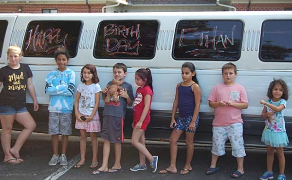 Kid's Party Limousine | Surprise With An Affordable, Easy & Fun Idea